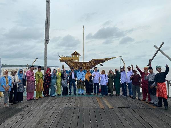 Mahasiswa KKN Integrasi UNRI 2023 Gelar FGD Pemberdayaan Masyarakat ...